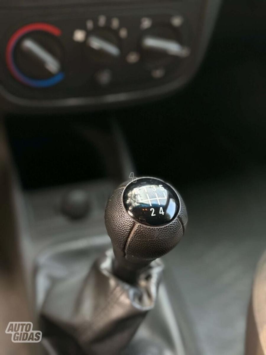 Opel Combo 2010 in Vilnius, with an engine capacity of 1.40 L and mileage of 175 thousand km for 1850 €, photo 18 on AUTOMOTO.COM.LV