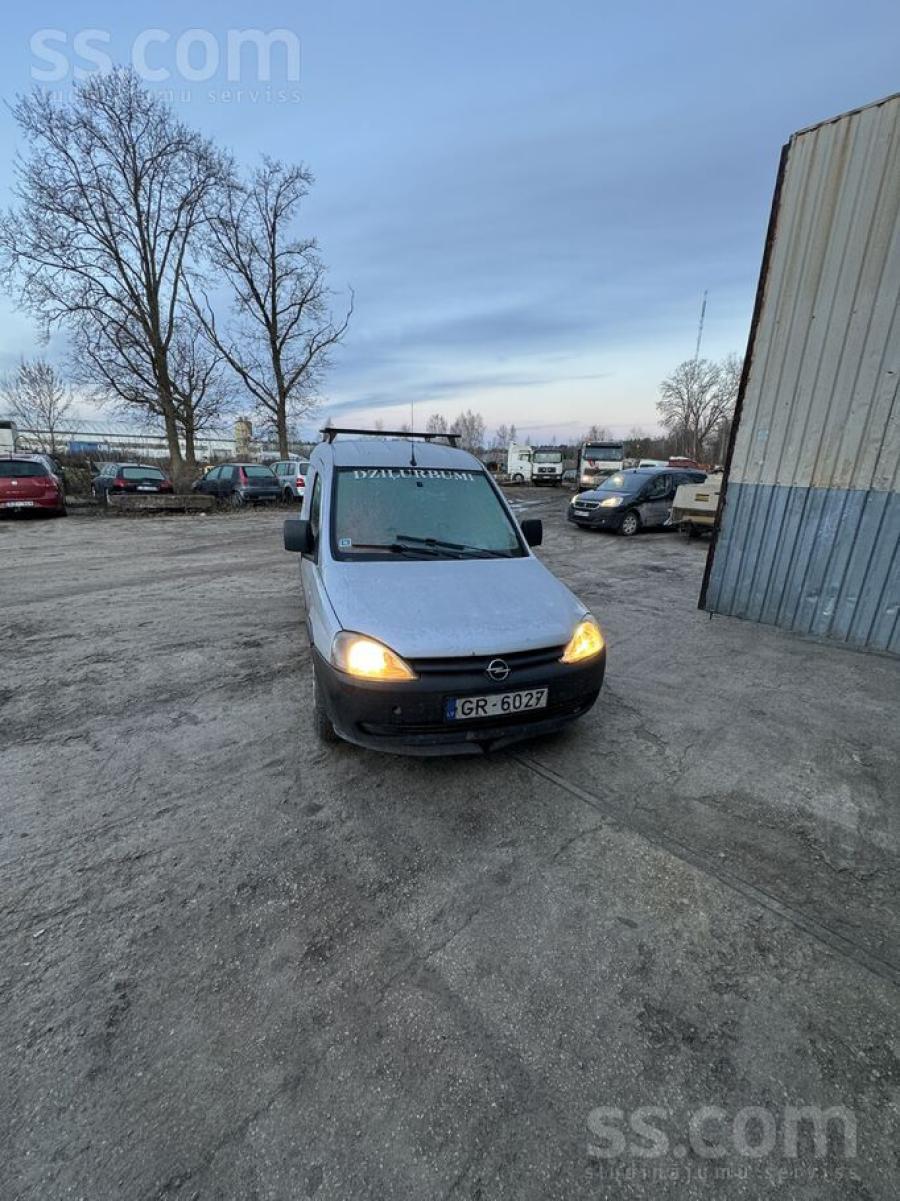 Opel Combo 2007 in Riga, with an engine capacity of 1.70 L and mileage of 385 thousand km for 1000 €, photo 2 on AUTOMOTO.COM.LV