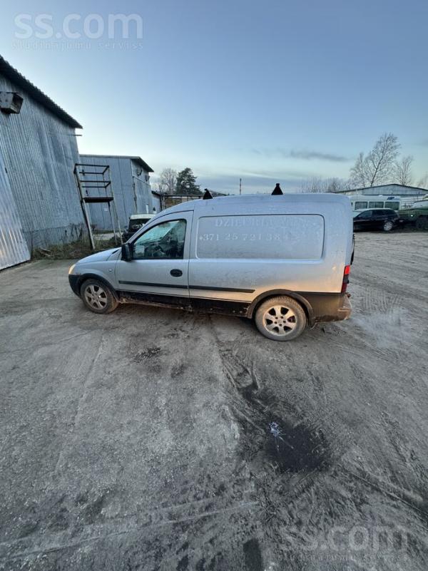 Opel Combo 2007 Rīga, ar dzinēja tilpumu 1.70 L un nobraukumu 385 tūkst. km par 1000 €, foto 4 vietnē AUTOMOTO.COM.LV