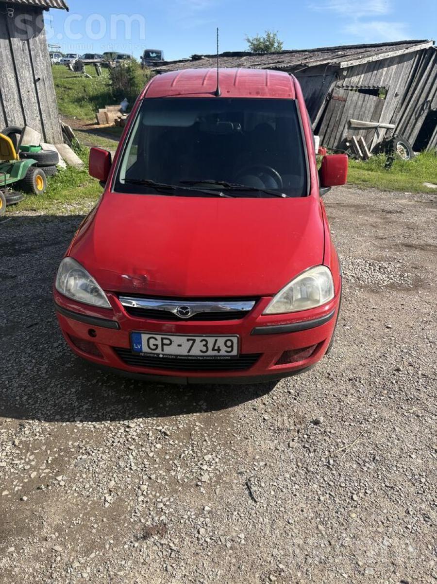 Red Opel Combo 2007 in Liepaja, with an engine capacity of 1.30 L and mileage of 394 thousand km for 1200 €, photo 1 on AUTOMOTO.COM.LV