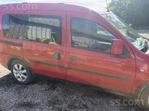 Red Opel Combo 2007 in Liepaja, with an engine capacity of 1.30 L and mileage of 394 thousand km for 1200 €, photo 3 on AUTOMOTO.COM.LV