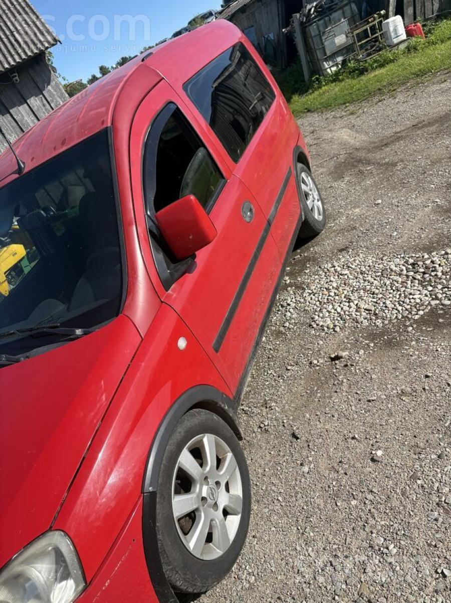 Red Opel Combo 2007 in Liepaja, with an engine capacity of 1.30 L and mileage of 394 thousand km for 1200 €, photo 4 on AUTOMOTO.COM.LV
