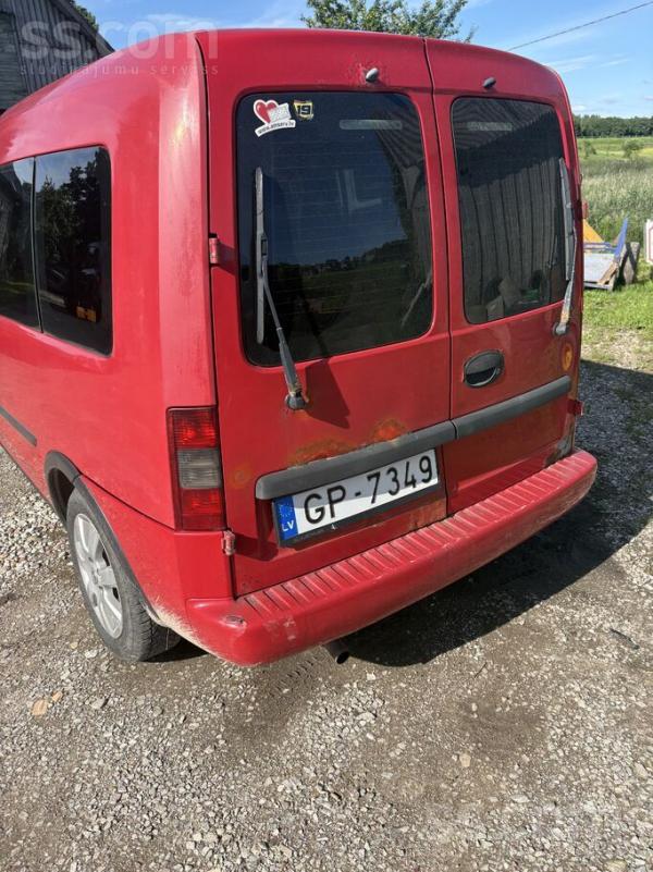 Sarkans Opel Combo 2007 Liepāja, ar dzinēja tilpumu 1.30 L un nobraukumu 394 tūkst. km par 1200 €, foto 4 vietnē AUTOMOTO.COM.LV
