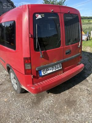 Red Opel Combo 2007 in Liepaja, with an engine capacity of 1.30 L and mileage of 394 thousand km for 1200 €, photo 5 on AUTOMOTO.COM.LV