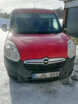 Red Opel Combo 2012 in Silute, with an engine capacity of 1.30 L and mileage of 231 thousand km for 950 €, photo  on AUTOMOTO.COM.LV