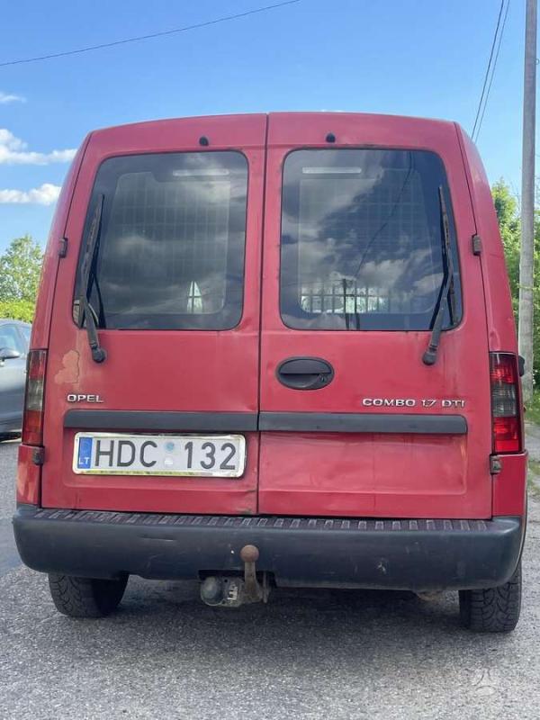 Sarkans Opel Combo 2003 Kaišiadorys, ar dzinēja tilpumu 1.69 L un nobraukumu 300 tūkst. km par 1000 €, foto 5 vietnē AUTOMOTO.COM.LV