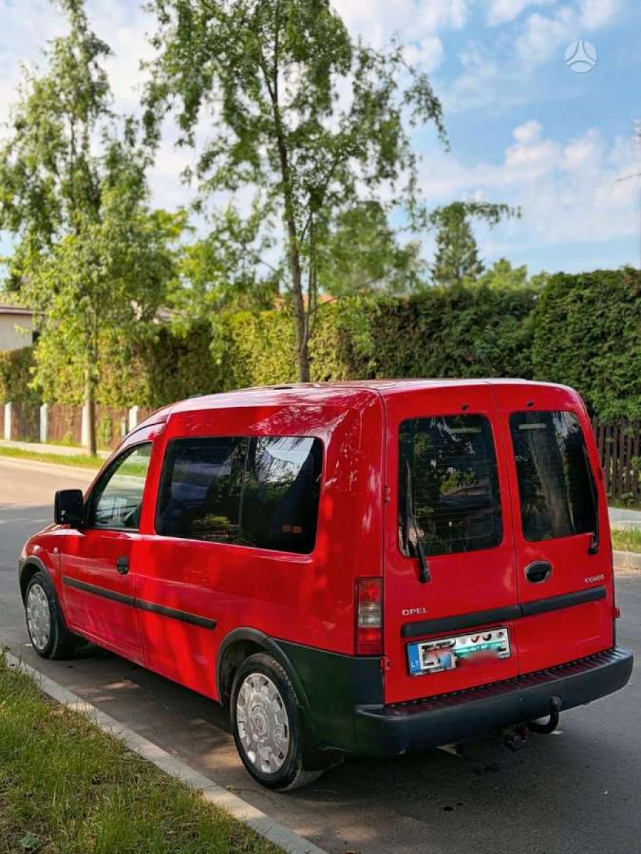 Sarkans Opel Combo 2010 Viļņa, ar dzinēja tilpumu 1.36 L un nobraukumu 175 tūkst. km par 1850 €, foto 6 vietnē AUTOMOTO.COM.LV