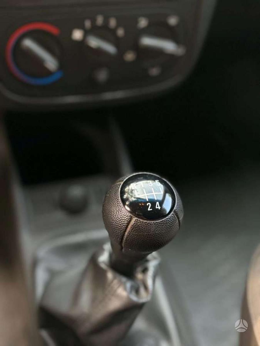 Sarkans Opel Combo 2010 Viļņa, ar dzinēja tilpumu 1.36 L un nobraukumu 175 tūkst. km par 1850 €, foto 16 vietnē AUTOMOTO.COM.LV