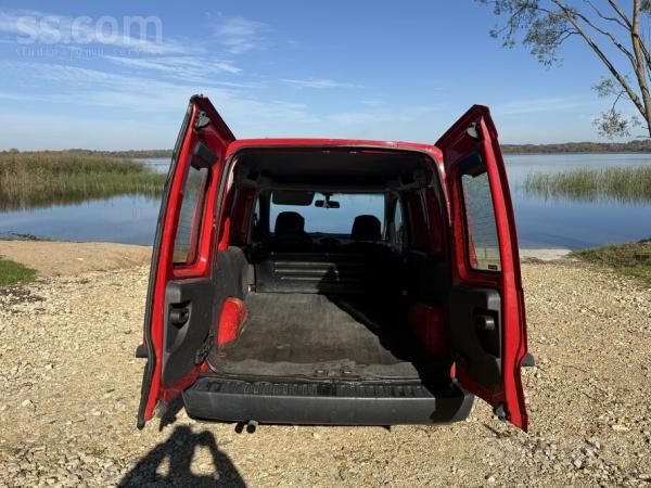 Sarkans Opel Combo 2011 Rēzekne, ar dzinēja tilpumu 1.30 L un nobraukumu 265 tūkst. km par 2200 €, foto 9 vietnē AUTOMOTO.COM.LV