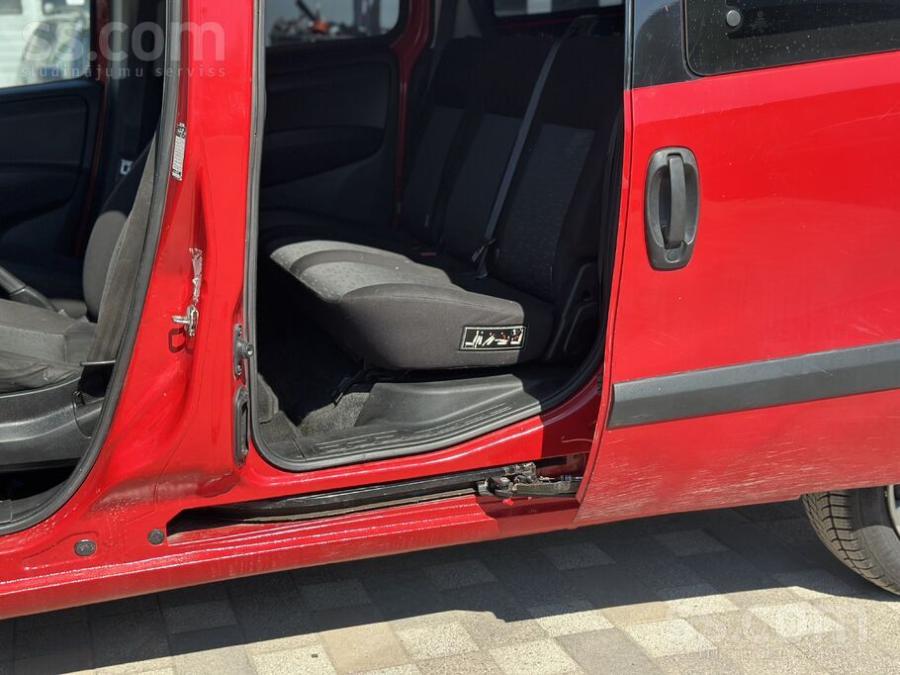 Sarkans Opel Combo 2012 Ogre, ar dzinēja tilpumu 1.30 L un nobraukumu 348 tūkst. km par 2900 €, foto 14 vietnē AUTOMOTO.COM.LV