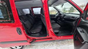Red Opel Combo 2014 in Klaipeda, with an engine capacity of 1.60 L and mileage of 275 thousand km for 4290 €, photo 4 on AUTOMOTO.COM.LV