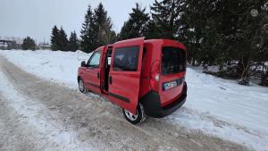 Red Opel Combo 2014 in Klaipeda, with an engine capacity of 1.60 L and mileage of 275 thousand km for 4290 €, photo 5 on AUTOMOTO.COM.LV