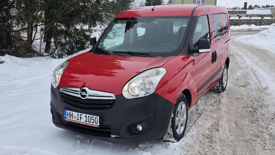 Red Opel Combo 2014 in Klaipeda, with an engine capacity of 1.60 L and mileage of 275 thousand km for 4290 €, photo 8 on AUTOMOTO.COM.LV