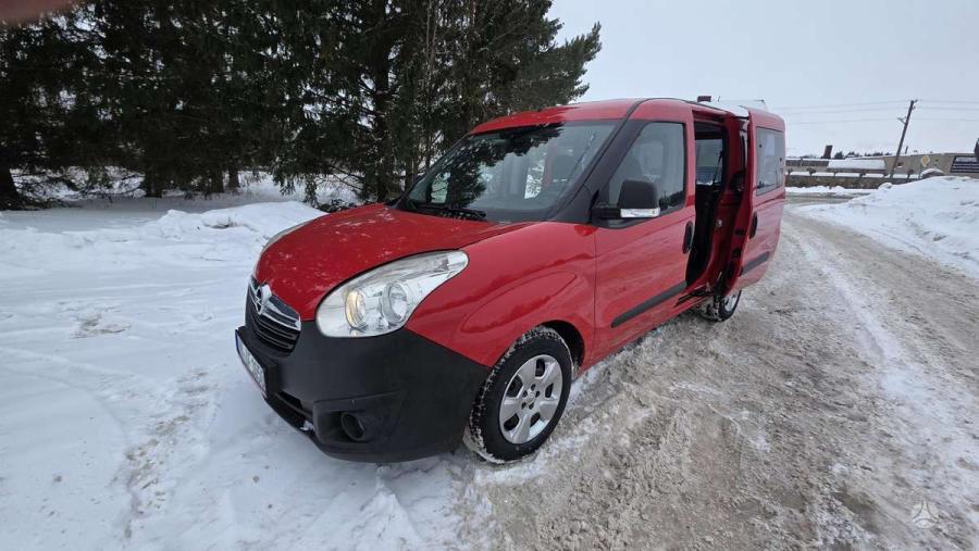 Red Opel Combo 2014 in Klaipeda, with an engine capacity of 1.60 L and mileage of 275 thousand km for 4290 €, photo 12 on AUTOMOTO.COM.LV