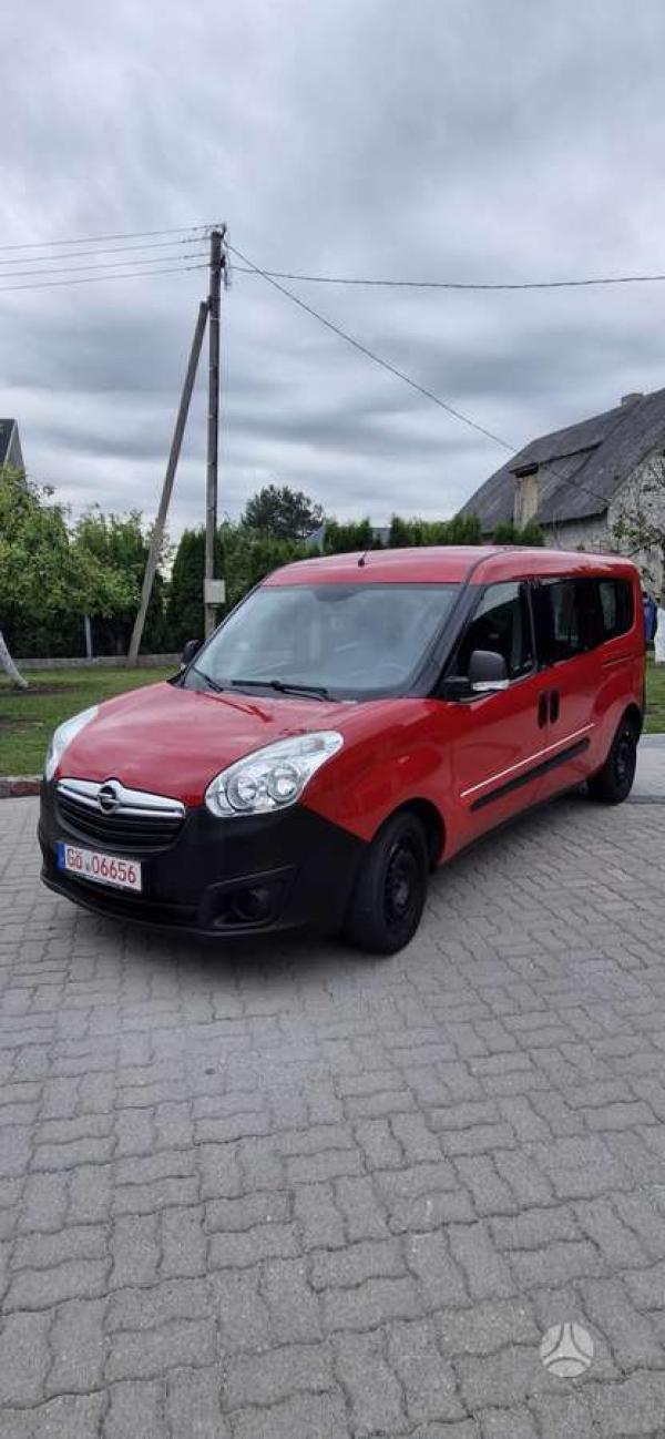 Red Opel Combo 2017 in Siauliai, with an engine capacity of 1.60 L and mileage of 22215 thousand km for 5700 €, photo 1 on AUTOMOTO.COM.LV