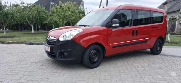 Red Opel Combo 2017 in Siauliai, with an engine capacity of 1.60 L and mileage of 22215 thousand km for 5700 €, photo 5 on AUTOMOTO.COM.LV