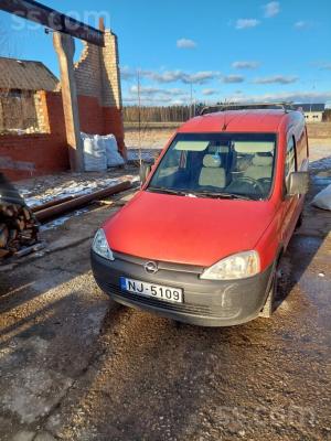 Red Opel Combo 2005 in Valmiera, with an engine capacity of 1.40 L and mileage of 158 thousand km for 1000 €, photo 2 on AUTOMOTO.COM.LV