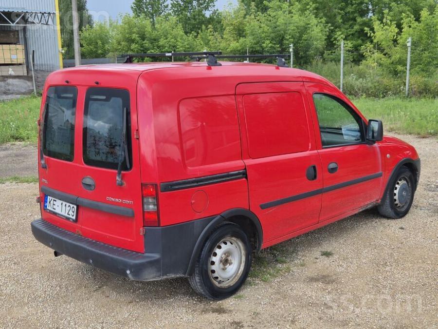 Red Opel Combo 2011 in Riga, with an engine capacity of 1.30 L and mileage of 0 thousand km for 2350 €, photo 4 on AUTOMOTO.COM.LV
