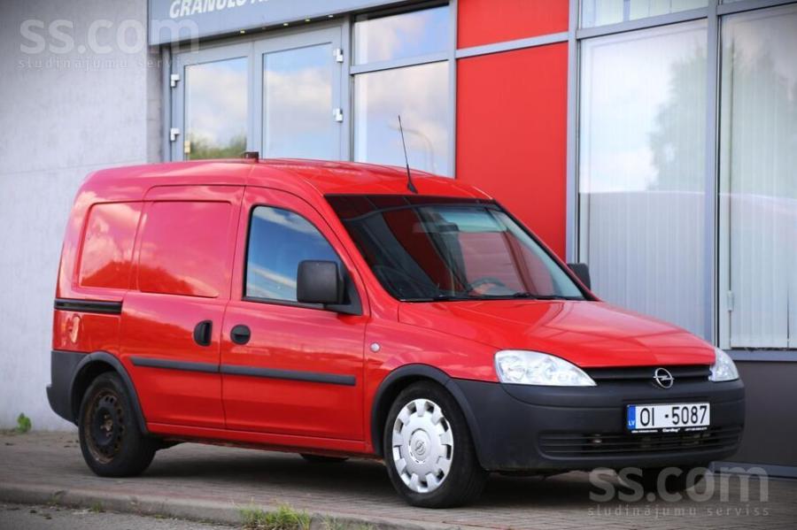 Red Opel Combo 2011 in Riga, with an engine capacity of 1.20 L and mileage of 128 thousand km for 2795 €, photo 5 on AUTOMOTO.COM.LV