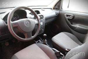 Red Opel Combo 2011 in Riga, with an engine capacity of 1.20 L and mileage of 128 thousand km for 2795 €, photo 8 on AUTOMOTO.COM.LV