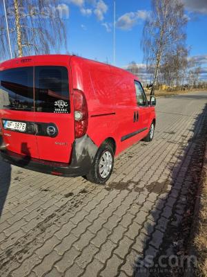 Red Opel Combo 2012 in Aizkraukle, with an engine capacity of 1.60 L and mileage of 390 thousand km for 2000 €, photo 4 on AUTOMOTO.COM.LV