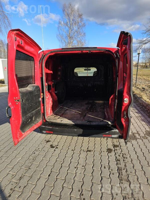 Sarkans Opel Combo 2012 Aizkraukle, ar dzinēja tilpumu 1.60 L un nobraukumu 390 tūkst. km par 2000 €, foto 4 vietnē AUTOMOTO.COM.LV