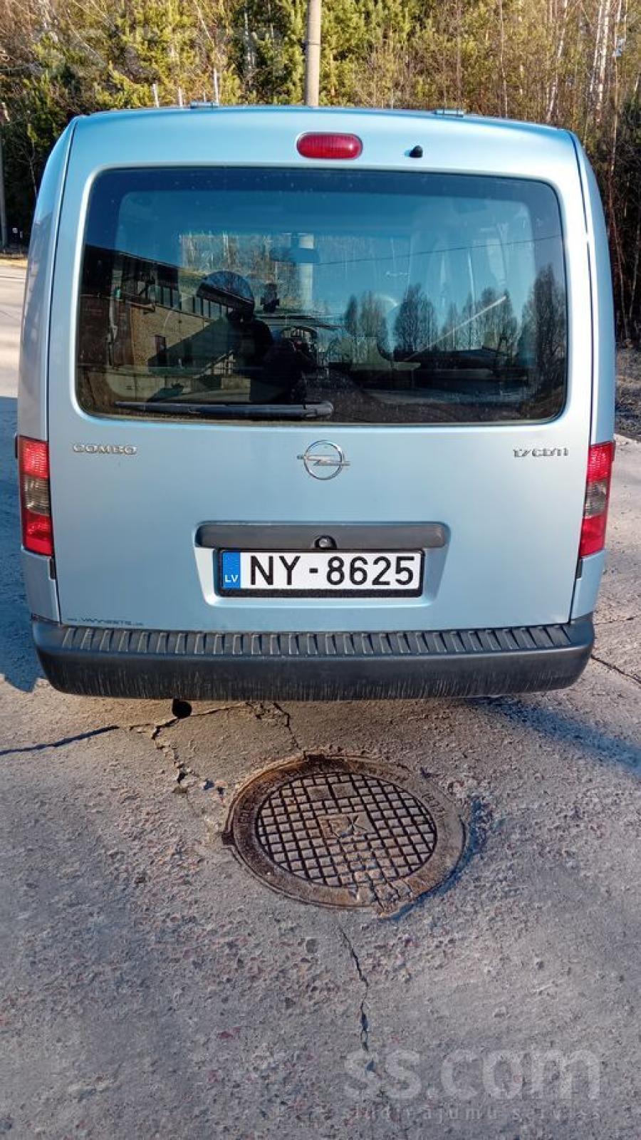 Opel Combo 2006 in Riga, with an engine capacity of 1.70 L and mileage of 247 thousand km for 3300 €, photo 5 on AUTOMOTO.COM.LV