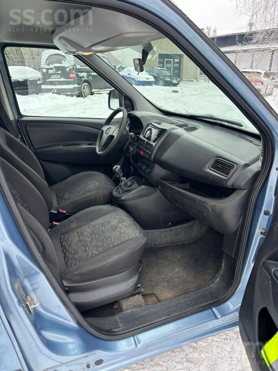 Opel Combo 2013 Cēsis, ar dzinēja tilpumu 1.60 L un nobraukumu 247 tūkst. km par 2500 €, foto 5 vietnē AUTOMOTO.COM.LV