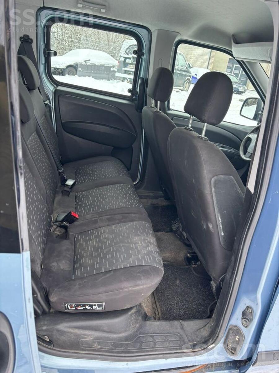 Opel Combo 2013 Cēsis, ar dzinēja tilpumu 1.60 L un nobraukumu 247 tūkst. km par 2500 €, foto 6 vietnē AUTOMOTO.COM.LV
