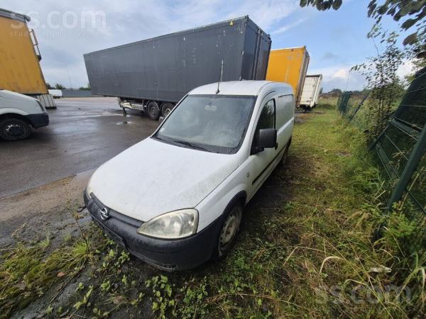 White Opel Combo 2008 in Kraslava, with an engine capacity of 1.40 L and mileage of 317 thousand km for 250 €, photo 2 on AUTOMOTO.COM.LV