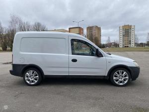 White Opel Combo 2004 in Panevezys, with an engine capacity of 1.70 L and mileage of 350 thousand km for 1250 €, photo 4 on AUTOMOTO.COM.LV