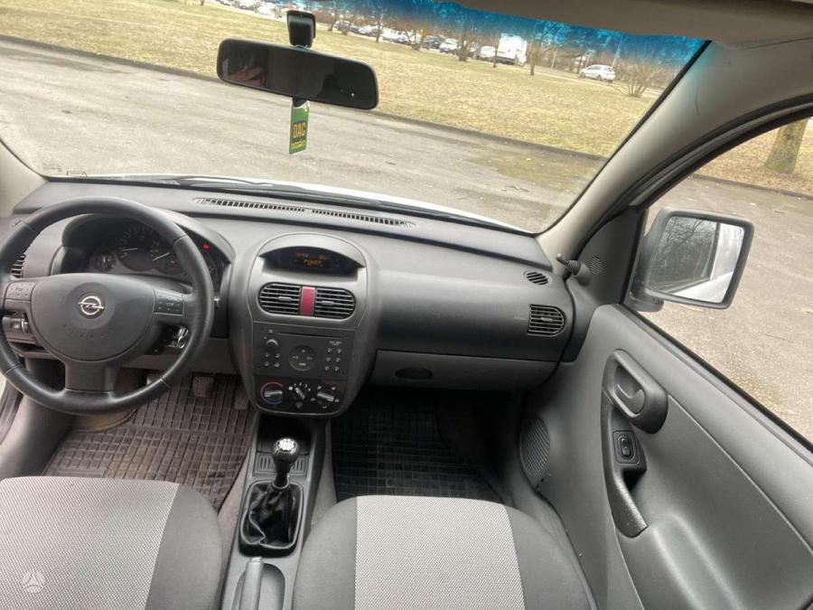 White Opel Combo 2004 in Panevezys, with an engine capacity of 1.70 L and mileage of 350 thousand km for 1250 €, photo 8 on AUTOMOTO.COM.LV