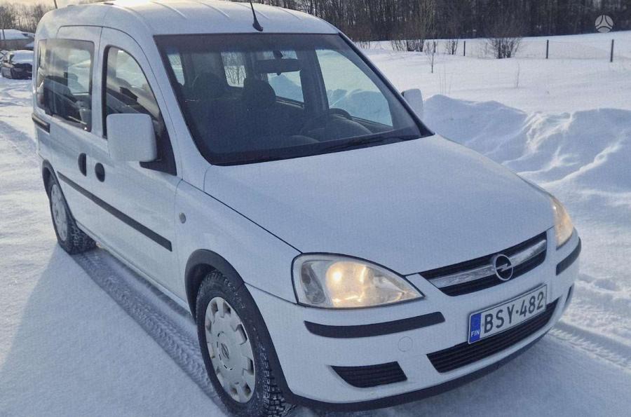 Balts Opel Combo 2010 Klaipėda, ar dzinēja tilpumu 1.30 L un nobraukumu 254 tūkst. km par 2350 €, foto 3 vietnē AUTOMOTO.COM.LV