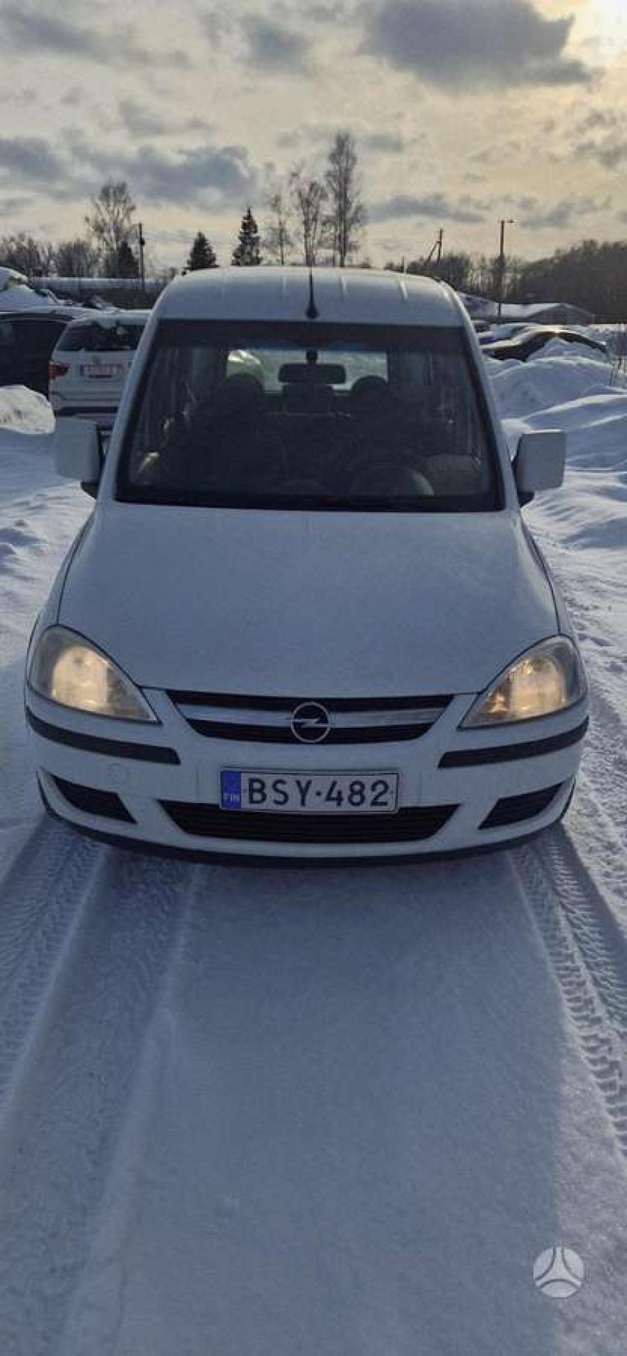 Balts Opel Combo 2010 Klaipėda, ar dzinēja tilpumu 1.30 L un nobraukumu 254 tūkst. km par 2350 €, foto 4 vietnē AUTOMOTO.COM.LV