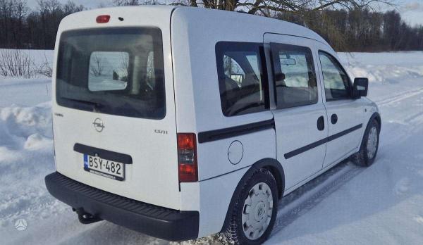 Balts Opel Combo 2010 Klaipėda, ar dzinēja tilpumu 1.30 L un nobraukumu 254 tūkst. km par 2350 €, foto 5 vietnē AUTOMOTO.COM.LV