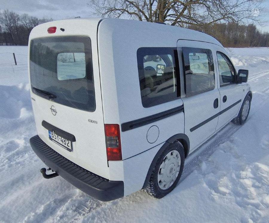 Balts Opel Combo 2010 Klaipėda, ar dzinēja tilpumu 1.30 L un nobraukumu 254 tūkst. km par 2350 €, foto 10 vietnē AUTOMOTO.COM.LV