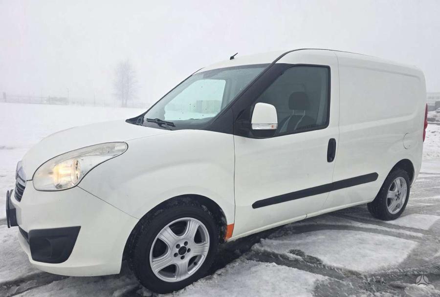 White Opel Combo 2016 in Marijampole, with an engine capacity of 1.25 L and mileage of 147 thousand km for 4200 €, photo 2 on AUTOMOTO.COM.LV