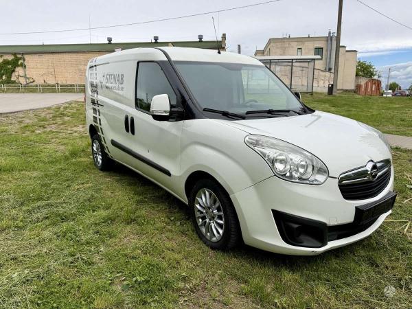 White Opel Combo 2016 in Kaunas, with an engine capacity of 1.30 L and mileage of 168 thousand km for 3800 €, photo 1 on AUTOMOTO.COM.LV