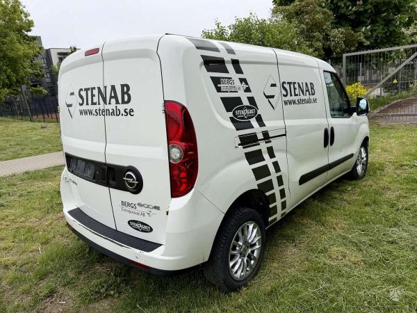 White Opel Combo 2016 in Kaunas, with an engine capacity of 1.30 L and mileage of 168 thousand km for 3800 €, photo 6 on AUTOMOTO.COM.LV