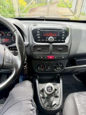 White Opel Combo 2016 in Kaunas, with an engine capacity of 1.30 L and mileage of 168 thousand km for 3800 €, photo 11 on AUTOMOTO.COM.LV