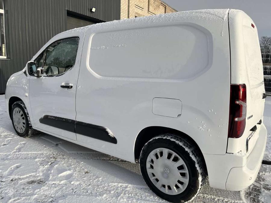 White Opel Combo 2019 in Taurage, with an engine capacity of 1.50 L and mileage of 115 thousand km for 7500 €, photo 3 on AUTOMOTO.COM.LV