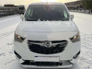 White Opel Combo 2019 in Taurage, with an engine capacity of 1.50 L and mileage of 115 thousand km for 7500 €, photo 4 on AUTOMOTO.COM.LV