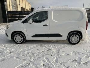 Balts Opel Combo 2019 Tauragė, ar dzinēja tilpumu 1.50 L un nobraukumu 115 tūkst. km par 7500 €, foto 2 vietnē AUTOMOTO.COM.LV