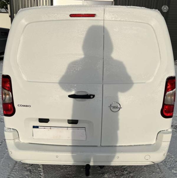 Balts Opel Combo 2019 Tauragė, ar dzinēja tilpumu 1.50 L un nobraukumu 115 tūkst. km par 7400 €, foto 7 vietnē AUTOMOTO.COM.LV