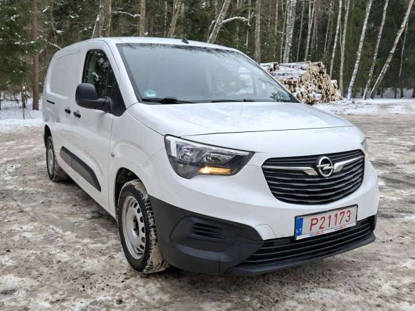 Balts Opel Combo 2019 Alīta, ar dzinēja tilpumu 1.50 L un nobraukumu 269 tūkst. km par 7600 €, foto 2 vietnē AUTOMOTO.COM.LV
