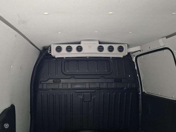 White Opel Combo 2019 in Alytus, with an engine capacity of 1.50 L and mileage of 269 thousand km for 7600 €, photo 11 on AUTOMOTO.COM.LV