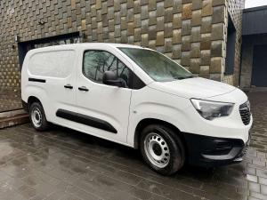 Balts Opel Combo 2022 Kauņa, ar dzinēja tilpumu 1.50 L un nobraukumu 131 tūkst. km par 10500 €, foto  vietnē AUTOMOTO.COM.LV