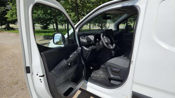 Balts Opel Combo 2022 Kauņa, ar dzinēja tilpumu 1.50 L un nobraukumu 94 tūkst. km par 12705 €, foto 9 vietnē AUTOMOTO.COM.LV
