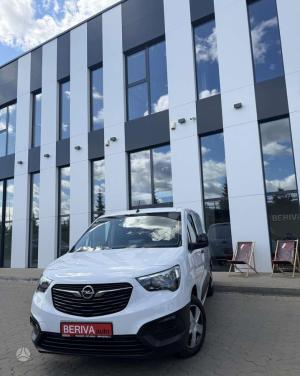 Белый Опель Комбо груз.-пасс. 2022 в Вильнюс, объемом двигателя 1.50 л и пробегом 197 тыс. км за 11400 €, фото 4 на AUTOMOTO.COM.LV