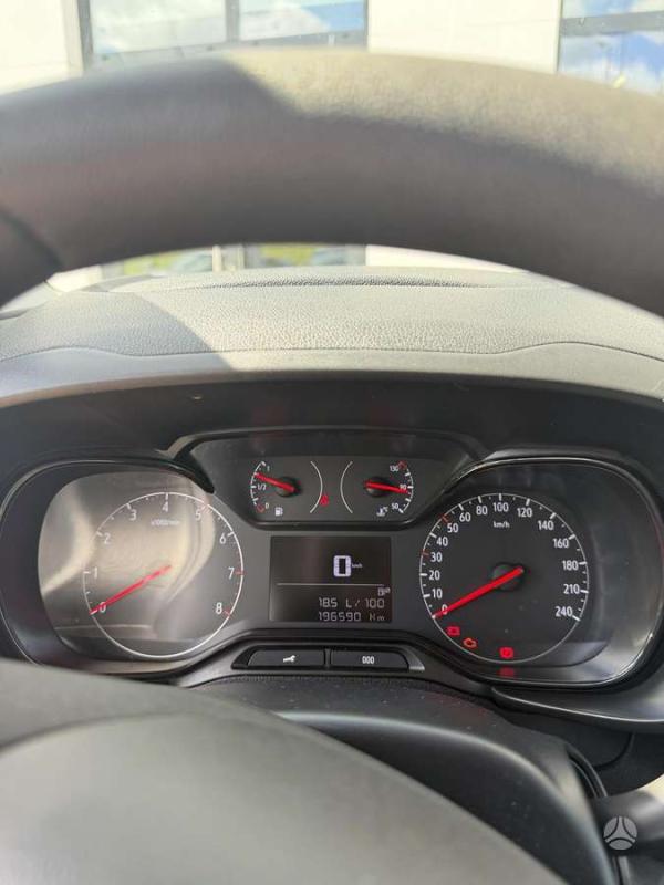 Balts Opel Combo 2022 Viļņa, ar dzinēja tilpumu 1.50 L un nobraukumu 197 tūkst. km par 11400 €, foto 9 vietnē AUTOMOTO.COM.LV